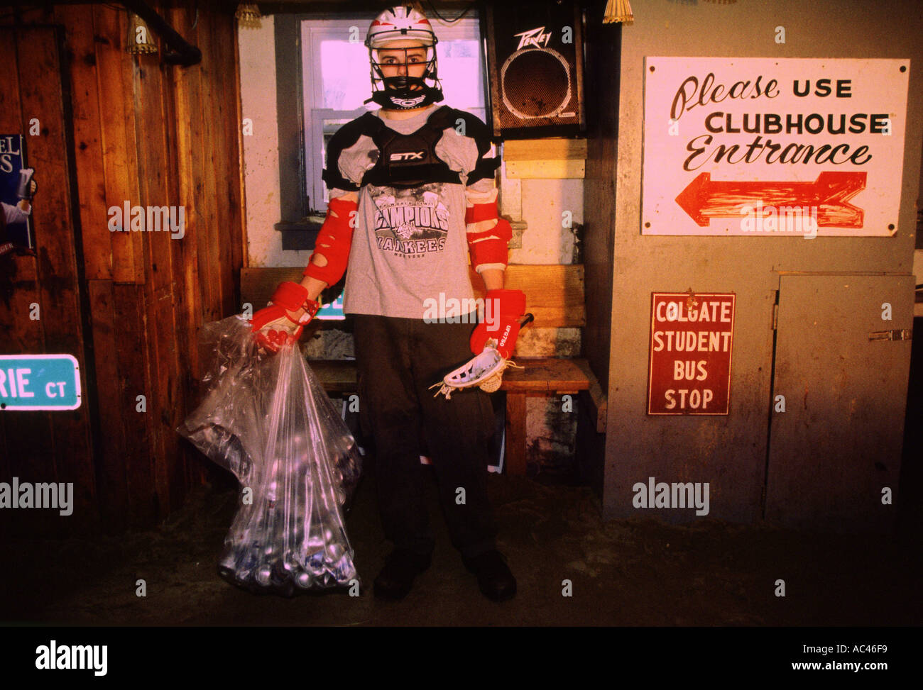 FRAT PARTY DRINKING BOOZING PARTYING Stock Photo - Alamy