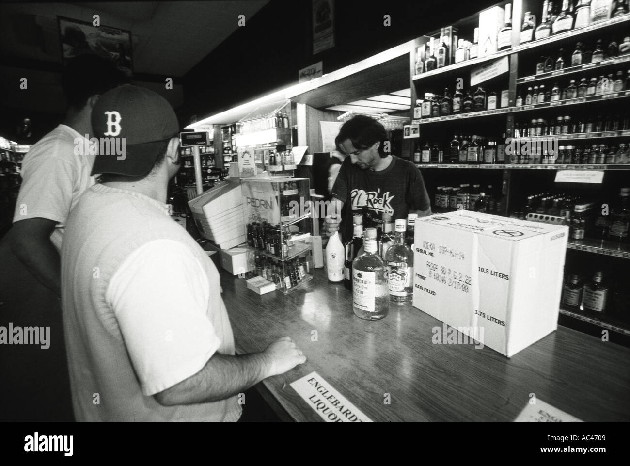 Frat party drinking hi-res stock photography and images - Alamy