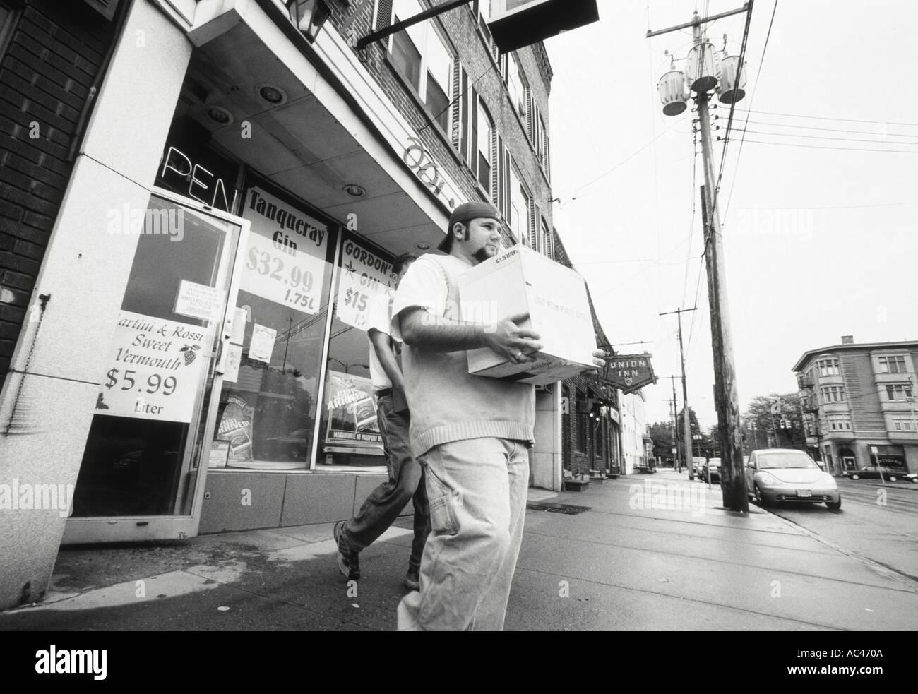 FRAT PARTY DRINKING BOOZING PARTYING Stock Photo - Alamy