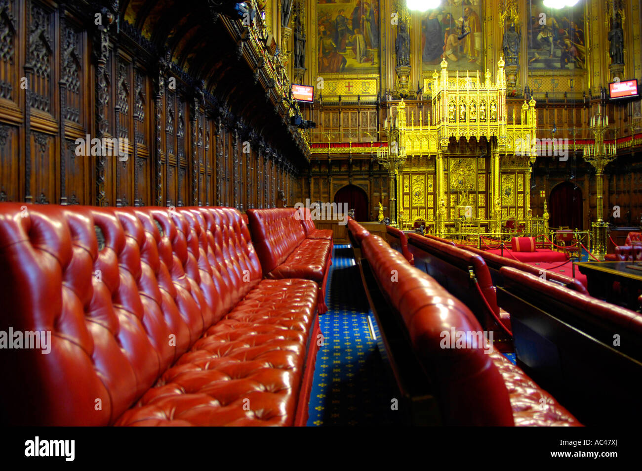 House of lords chamber hi-res stock photography and images - Alamy