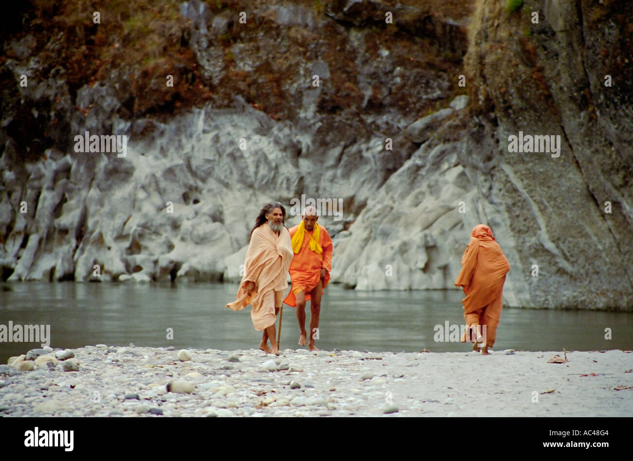 Old nepali buddhist man hi-res stock photography and images - Alamy