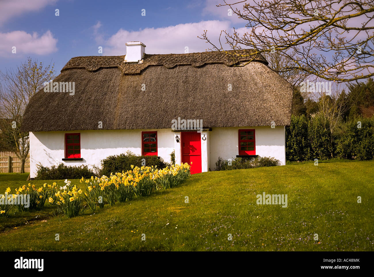 Famine cottage hi-res stock photography and images - Alamy