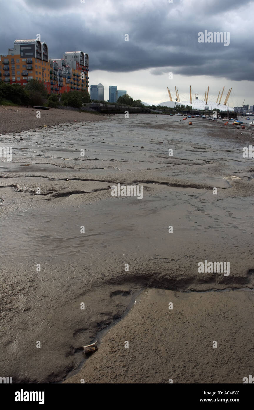 Thames at low tide hi-res stock photography and images - Alamy