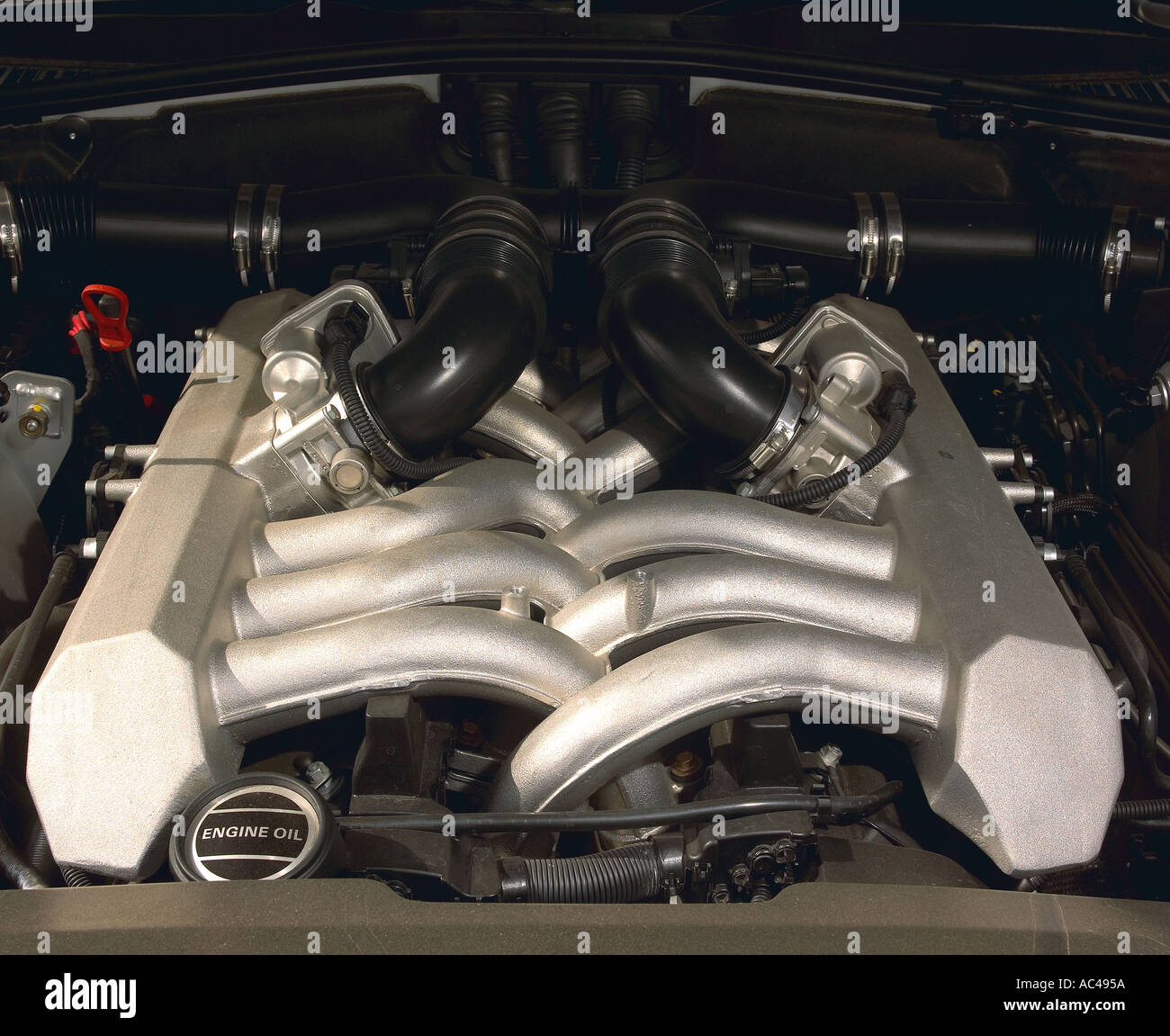 Rolls royce car engine hi-res stock photography and images - Alamy
