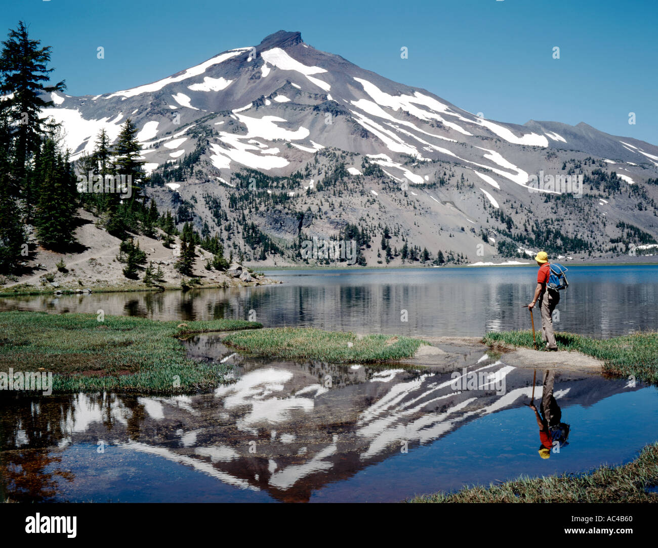 Highest peak of cascade range hi-res stock photography and images - Alamy