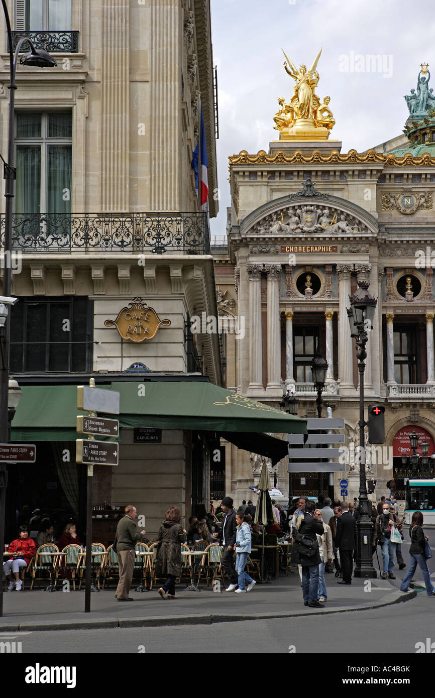 Café de la opera hi-res stock photography and images - Alamy