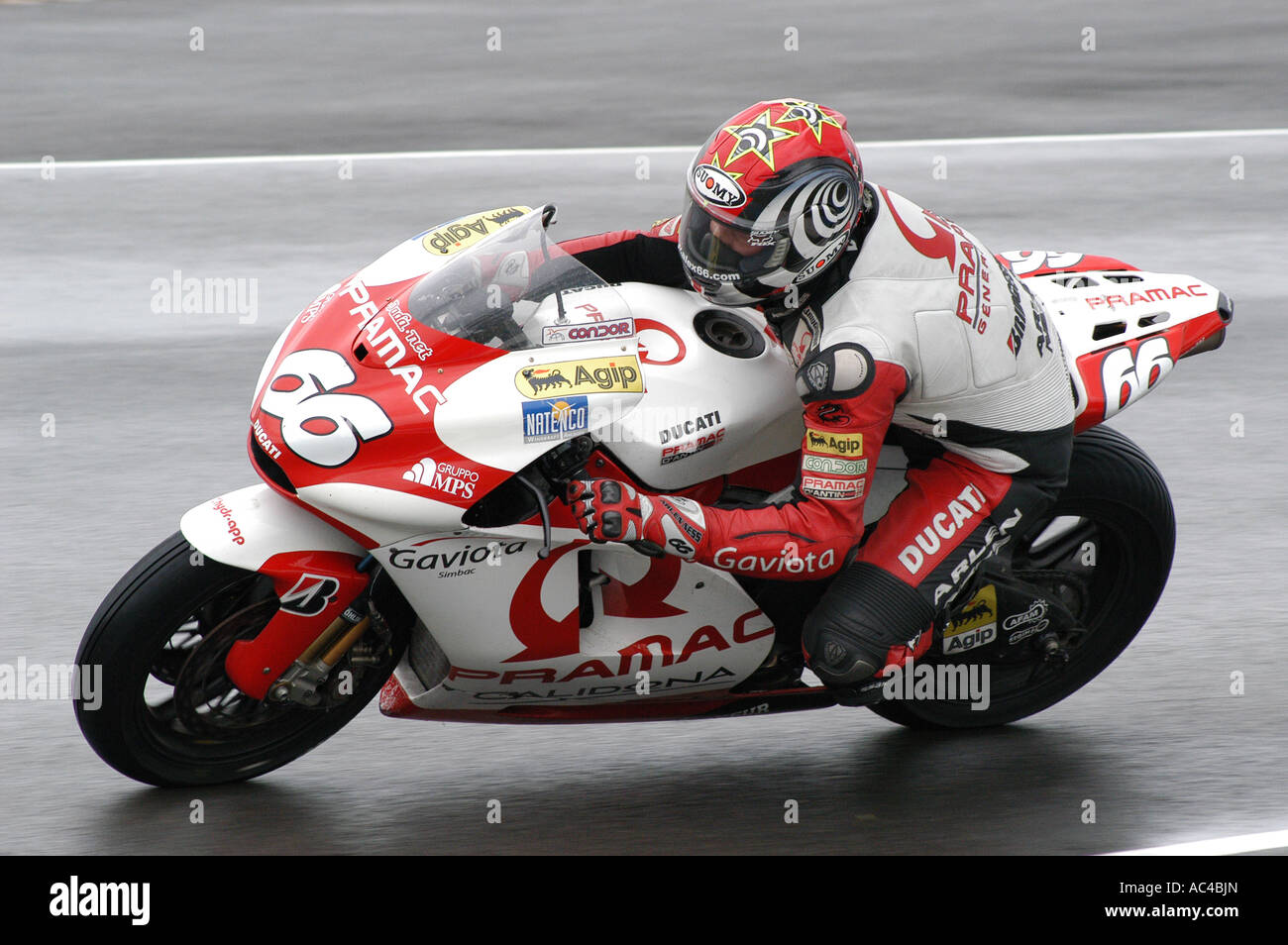 Alex Hofmann (GER) racing at the 2007 Nickel & Dime British Motorcycle ...