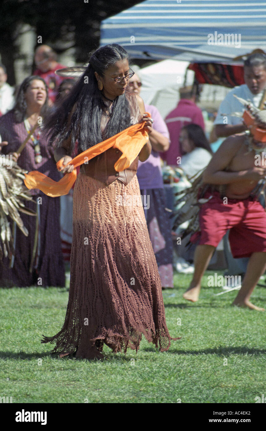 Pomo indian hi-res stock photography and images - Alamy