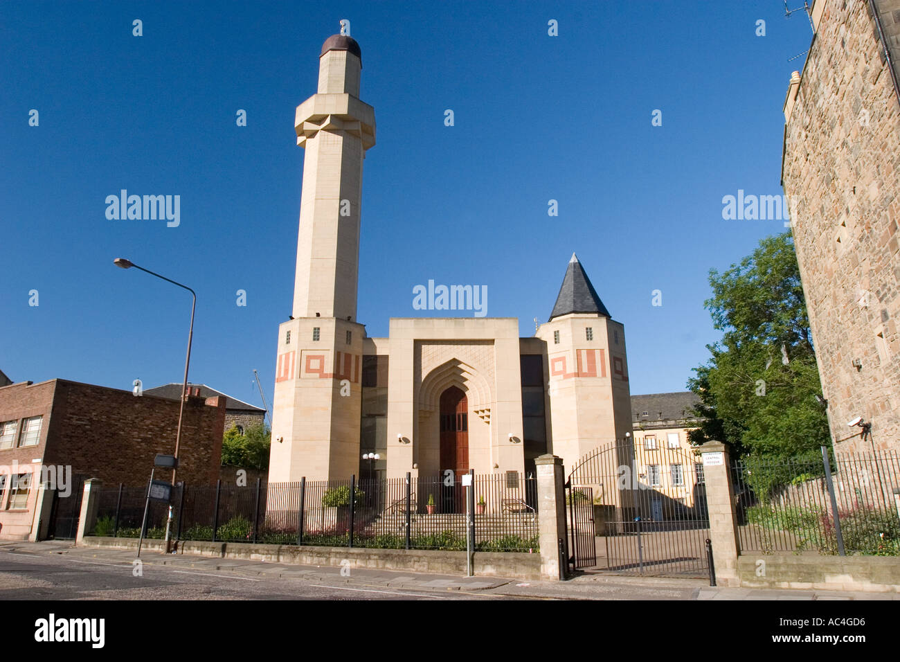 Mosque edinburgh hi-res stock photography and images - Alamy