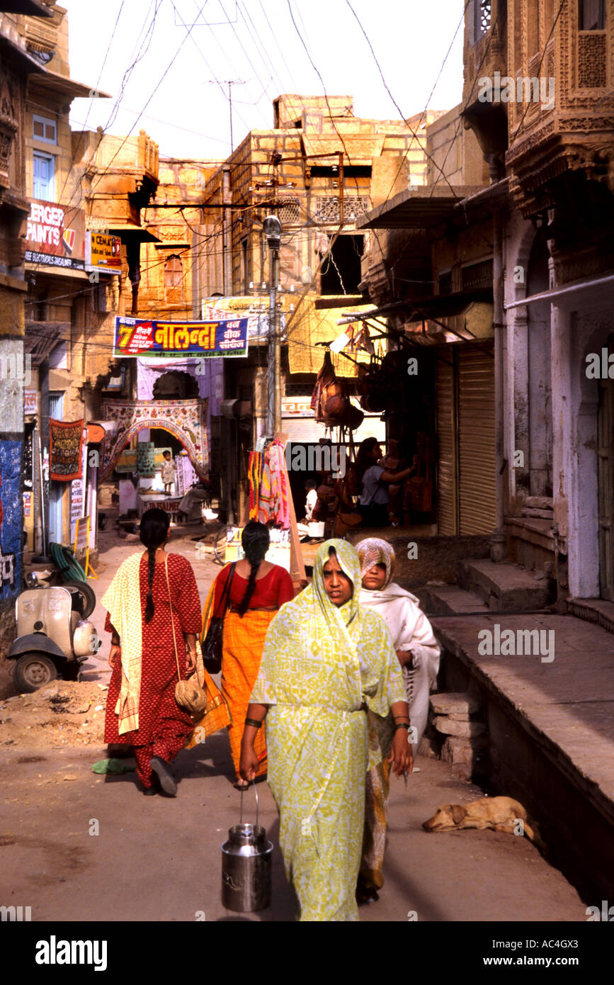Hunger middle ages hi-res stock photography and images - Alamy