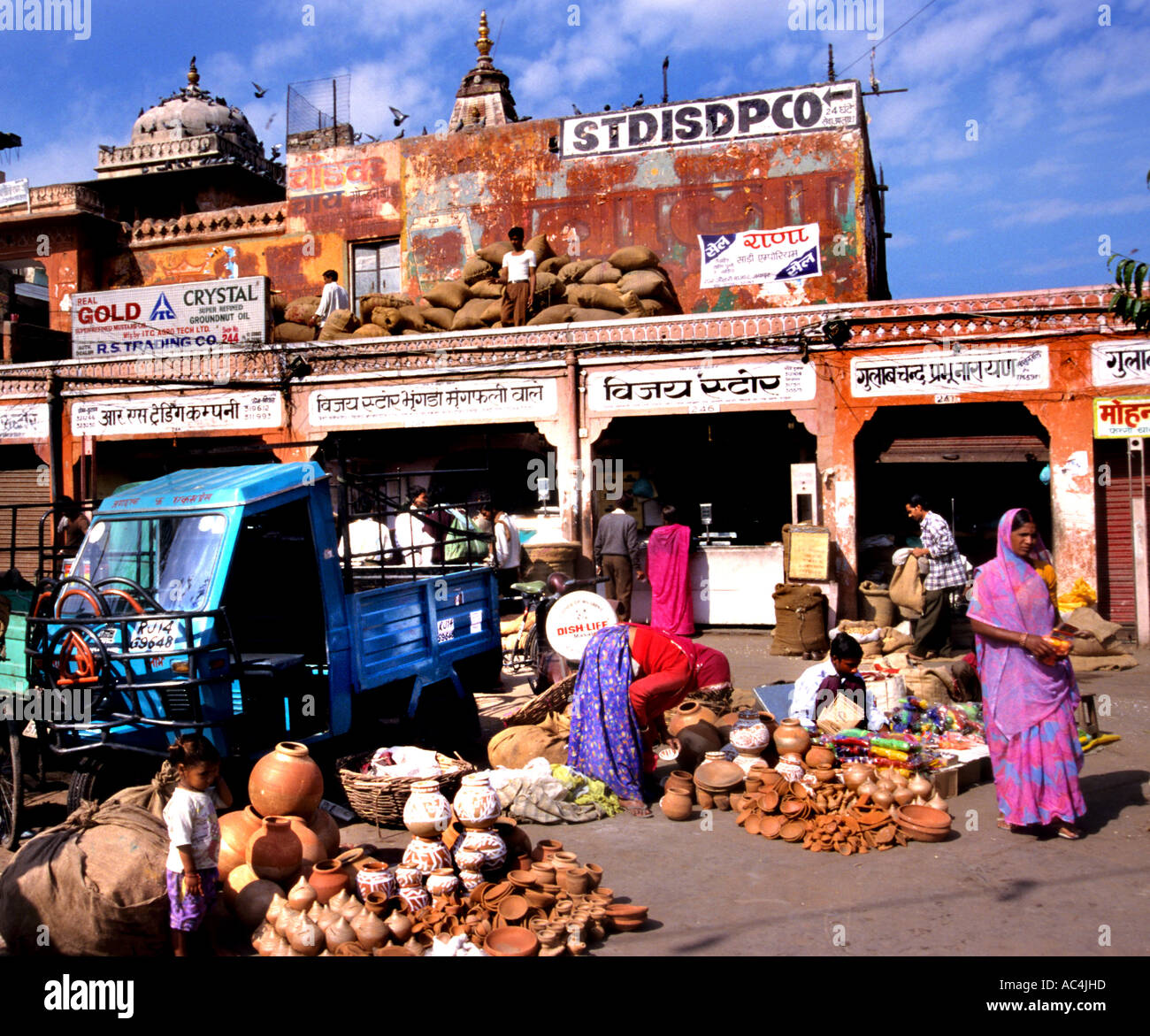 India rajasthan jaipur asia bazaar market trader shops hi-res stock ...