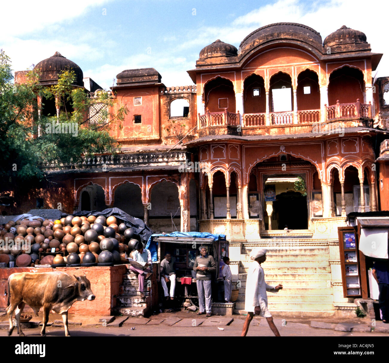 India rajasthan jaipur asia bazaar market trader shops hi-res stock ...
