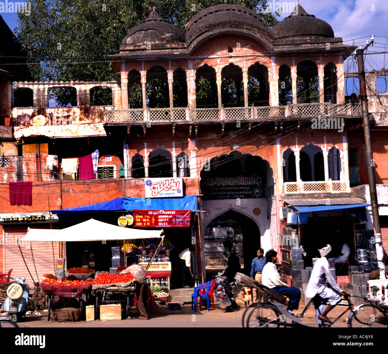 India rajasthan jaipur asia bazaar market trader shops hi-res stock ...