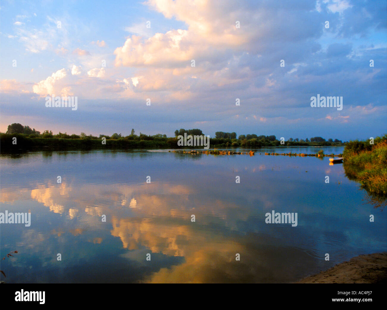 San river poland hi-res stock photography and images - Alamy