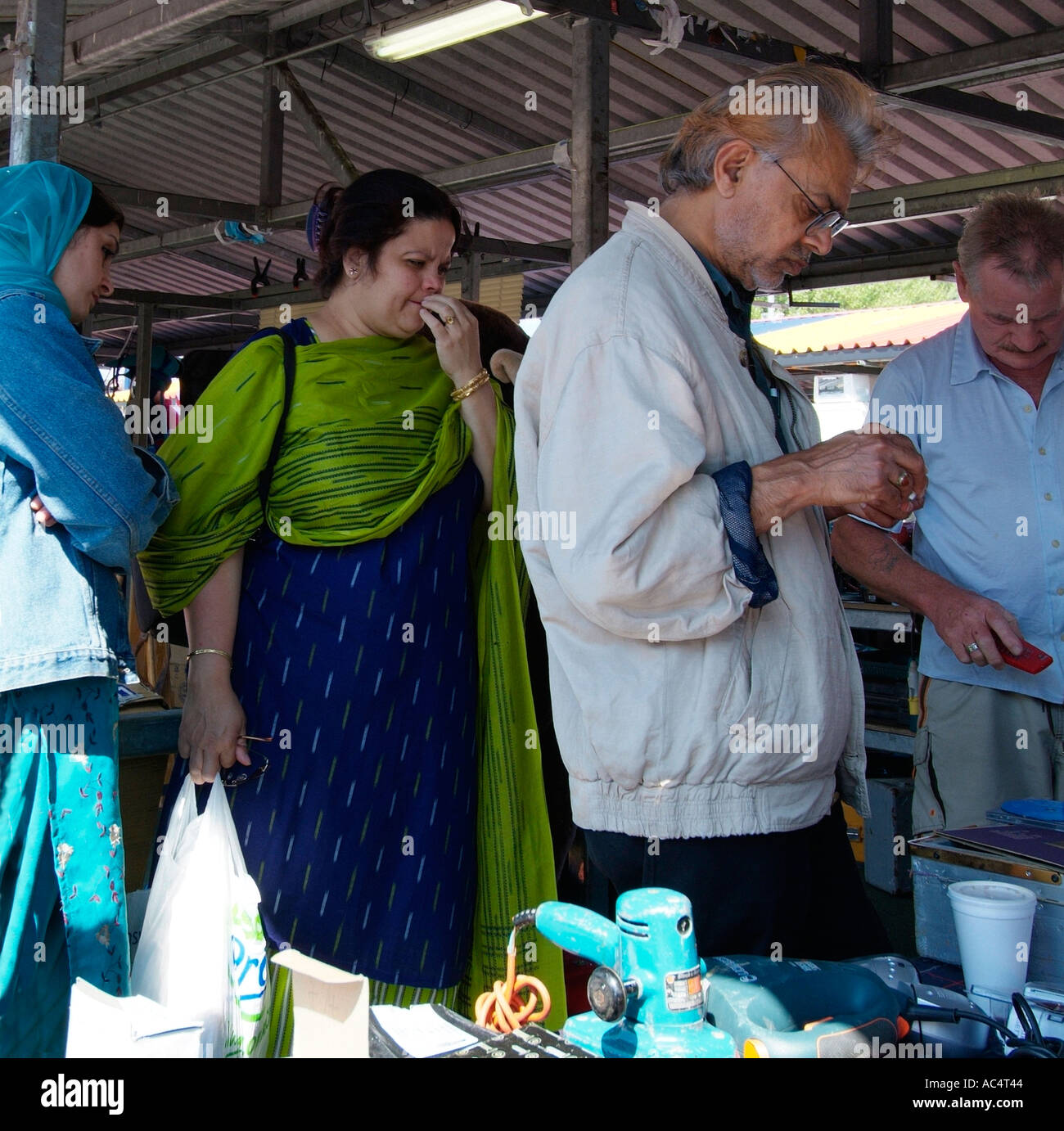 Longsight market hi-res stock photography and images - Alamy