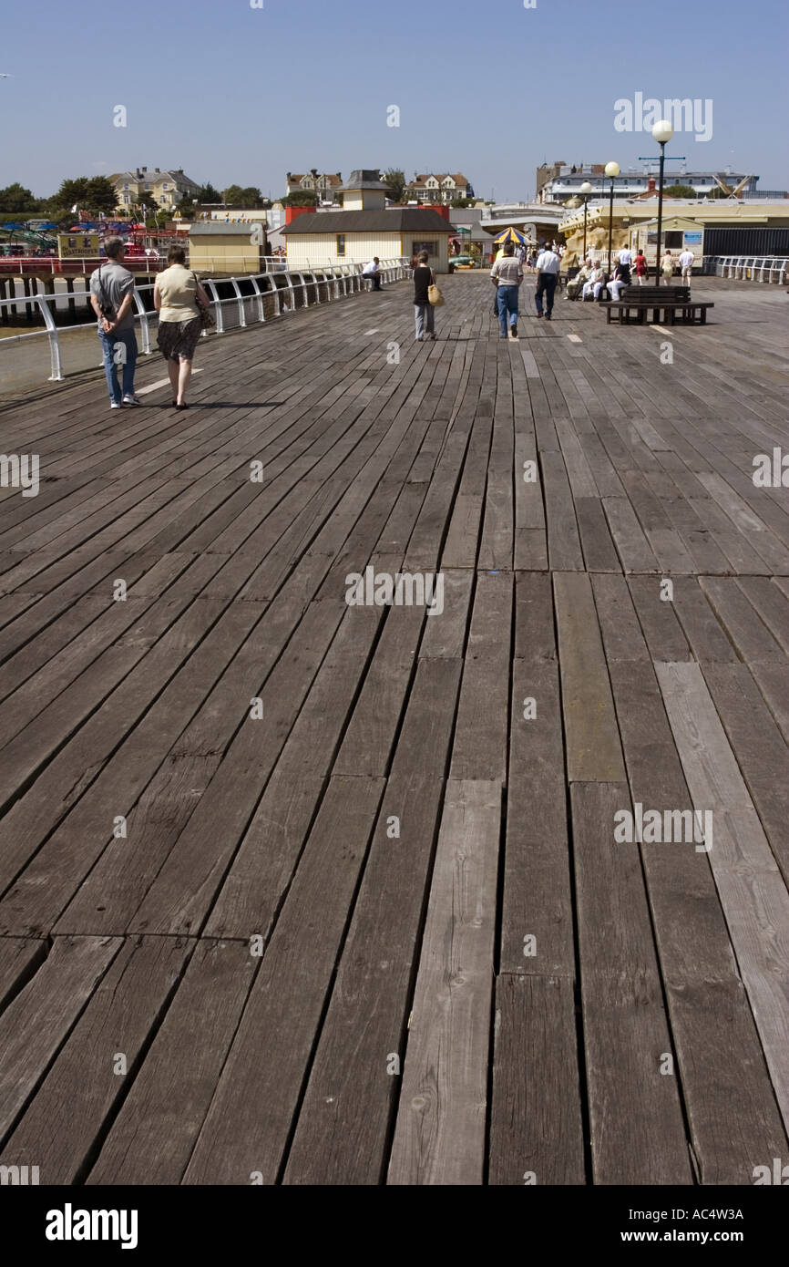 Clacton seaside pier amusements hi-res stock photography and images - Alamy