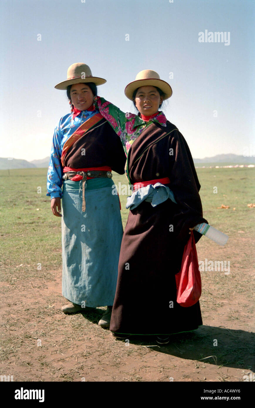 Ladies outfits hi-res stock photography and images - Alamy