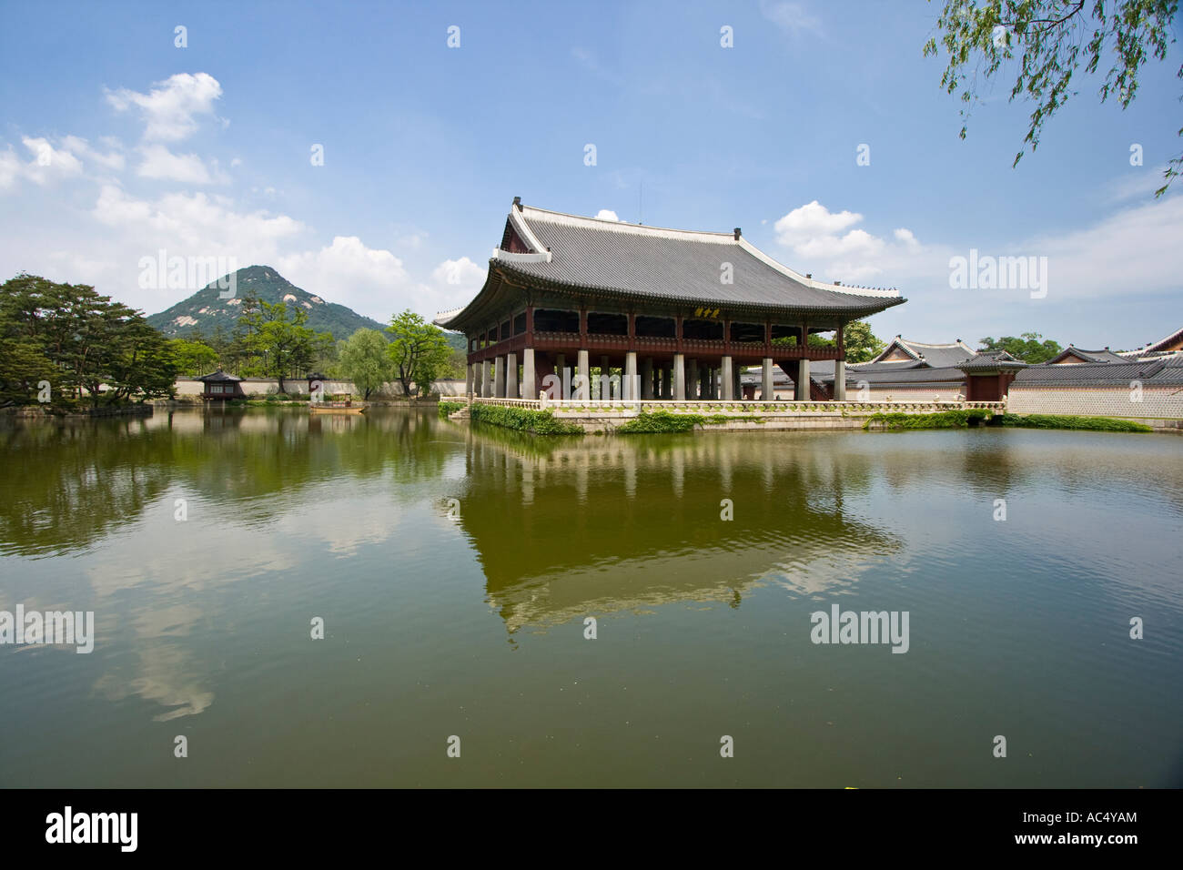 Gyeongbokgung Palace Gyeonghoeru Pavilion Seoul Korea Stock Photo - Alamy