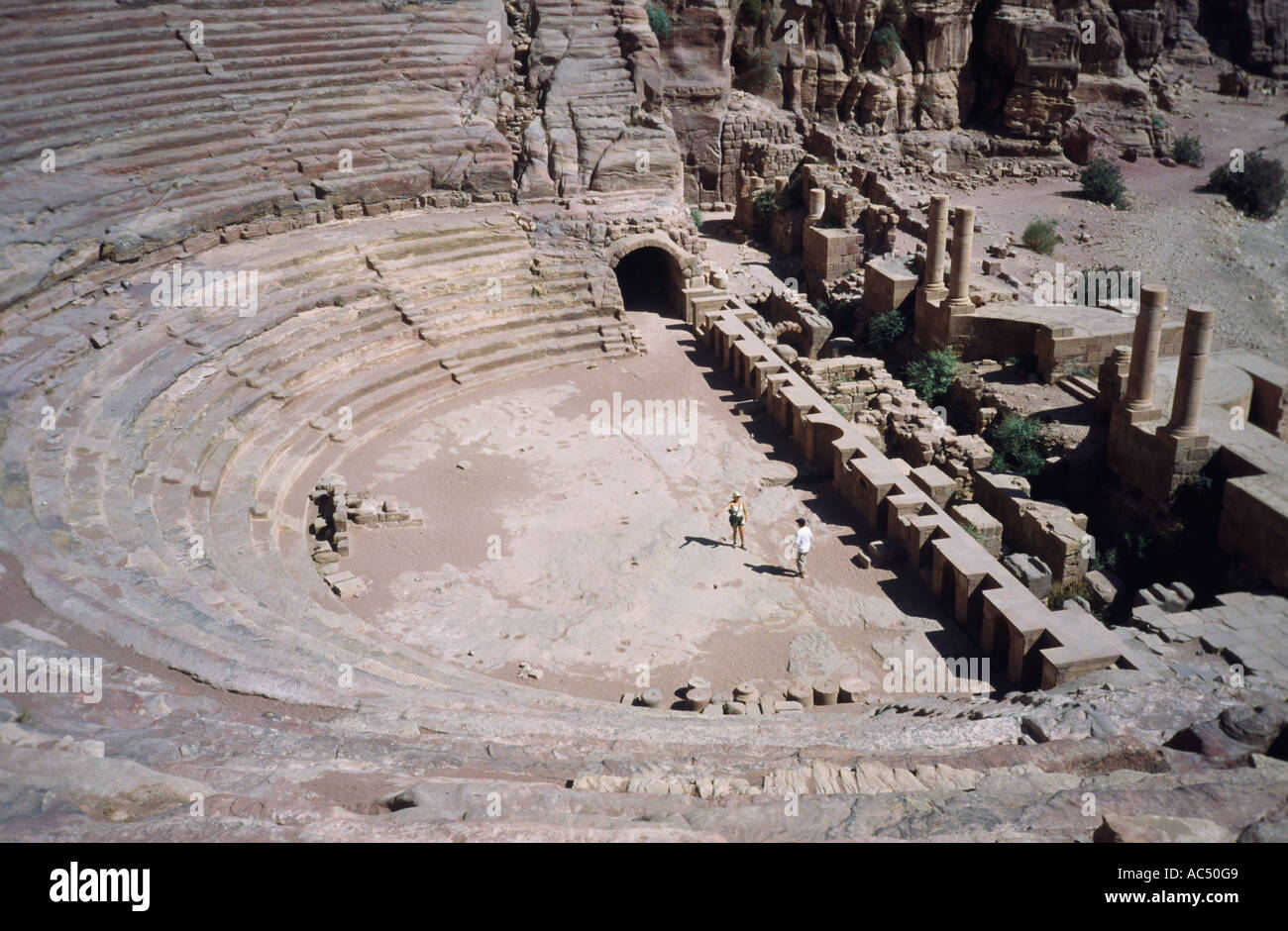 Amphitheatre in Petra Jordan Stock Photo - Alamy