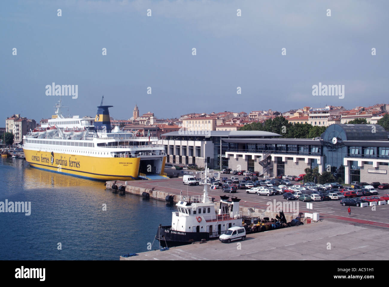 Stern waterfront hi-res stock photography and images - Alamy