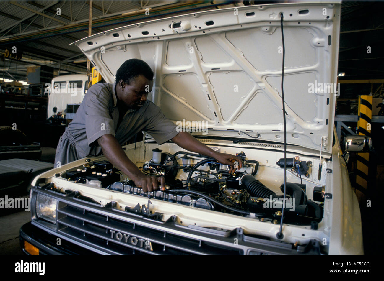 Car manufacturing africa hi-res stock photography and images - Alamy