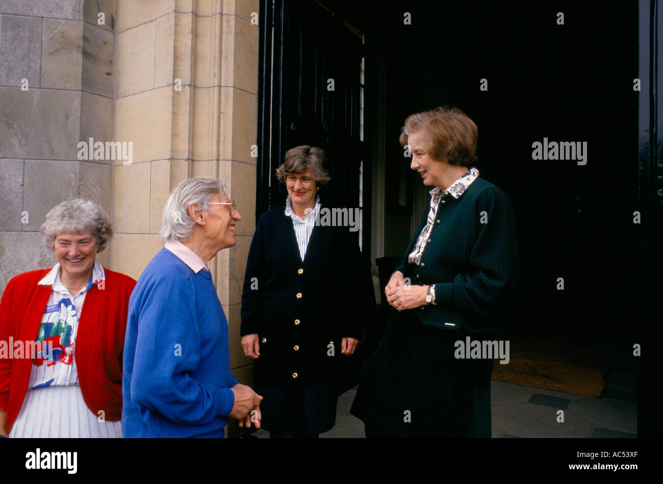 Public house and victorian hi-res stock photography and images - Alamy