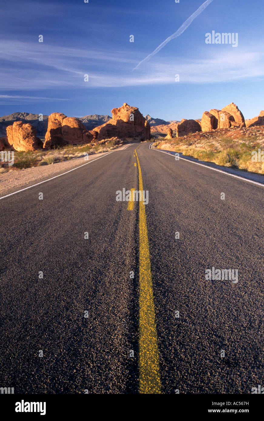 Lines of fire on road hi-res stock photography and images - Alamy