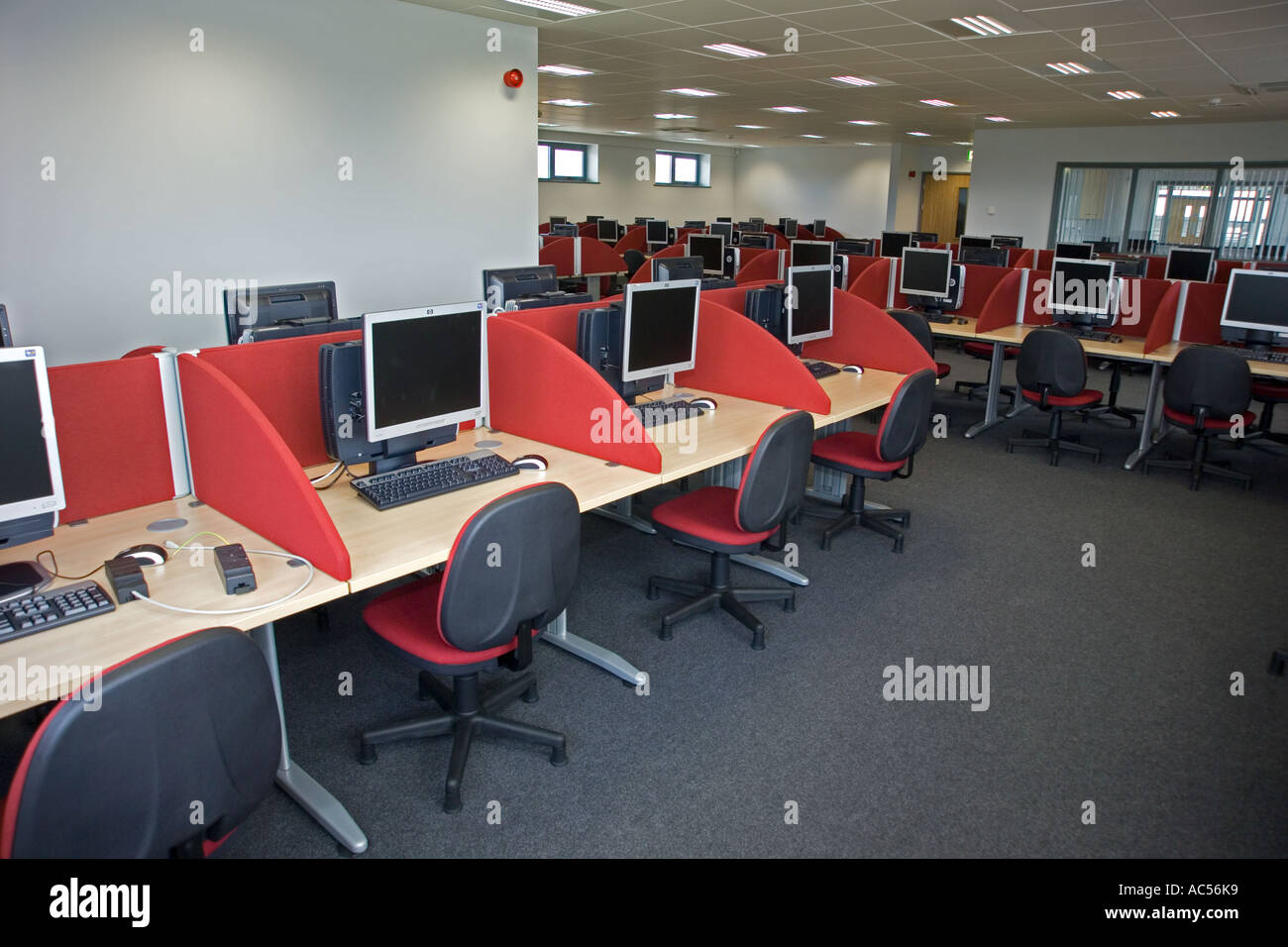 school computer suite layout Stock Photo - Alamy