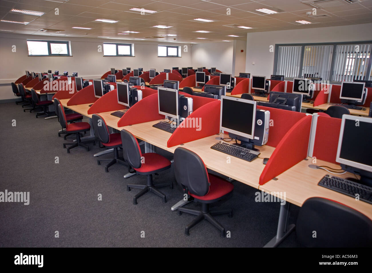school computer suite layout Stock Photo - Alamy
