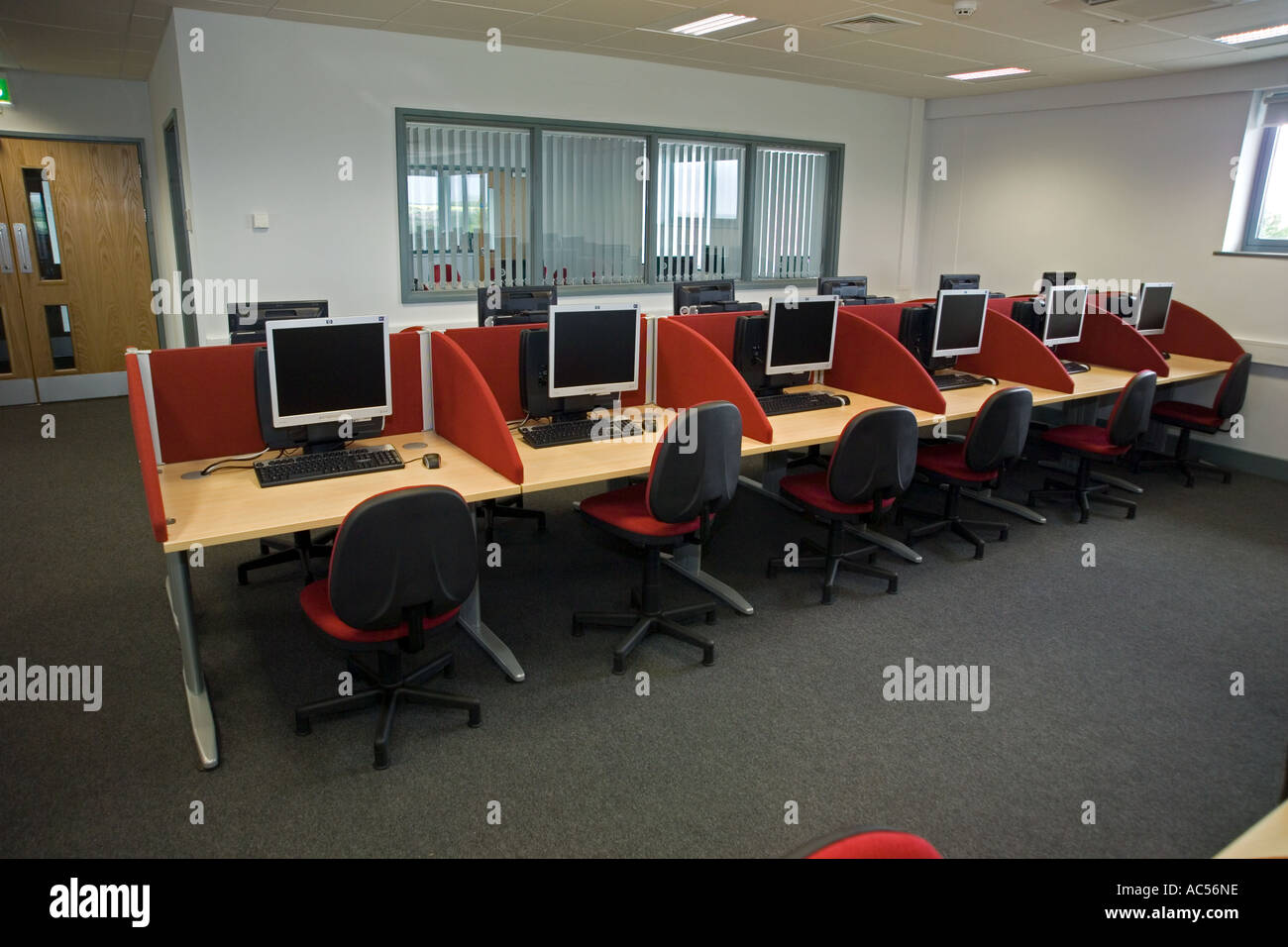 Computer suite hi-res stock photography and images - Alamy