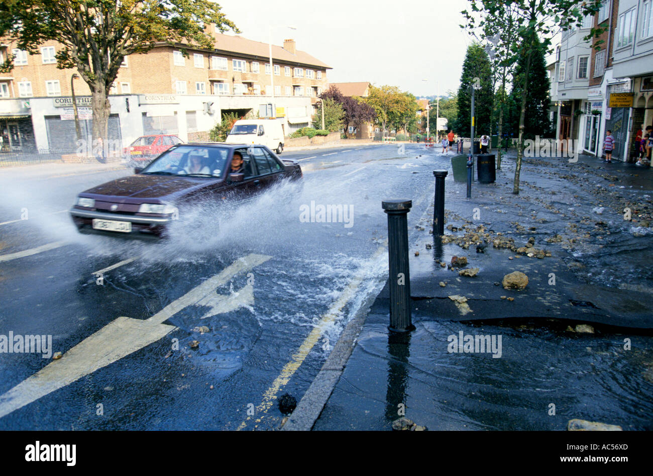 Burst main hi-res stock photography and images - Alamy