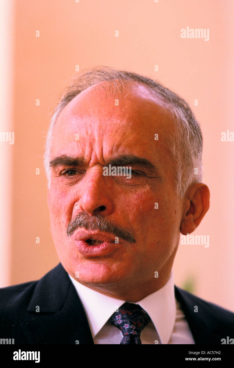 King hussein speaking hi-res stock photography and images - Alamy