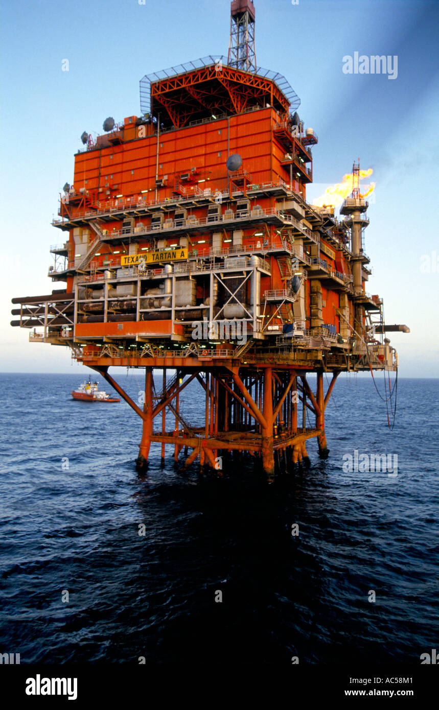 Texaco drilling rig hi-res stock photography and images - Alamy