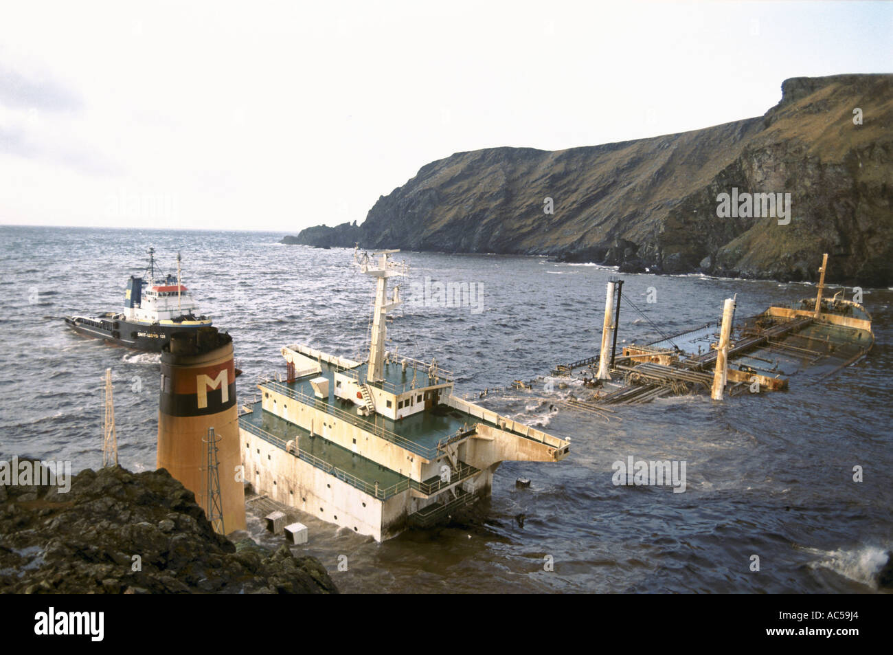 Braer oil tanker disaster oil High Resolution Stock Photography and ...