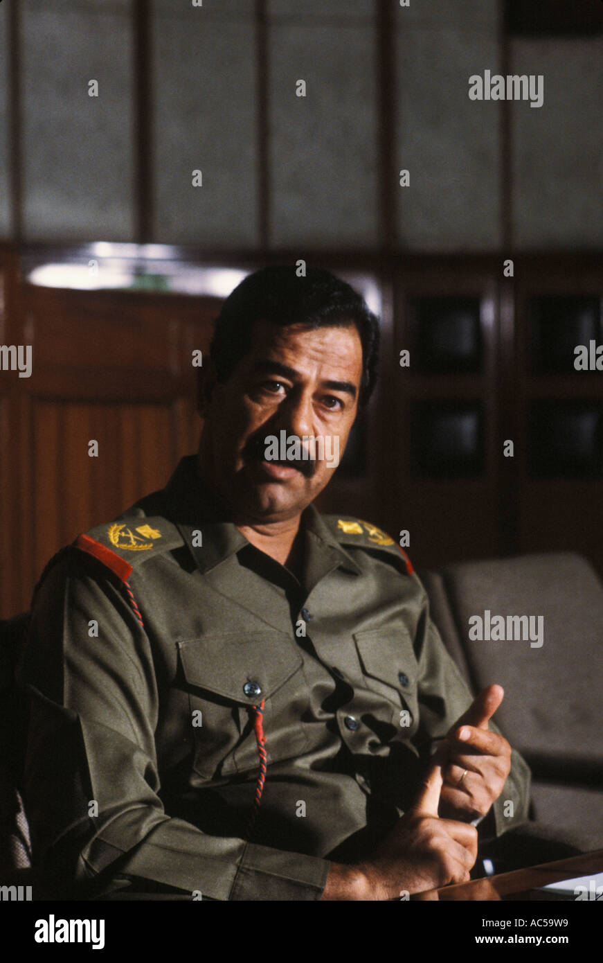 Saddam Hussein Poster High Resolution Stock Photography and Images - Alamy