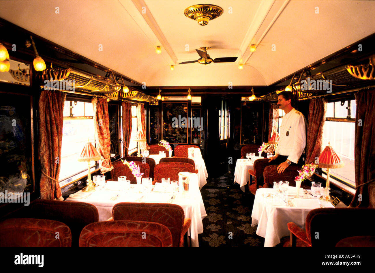 Dining carriage train hi-res stock photography and images - Alamy
