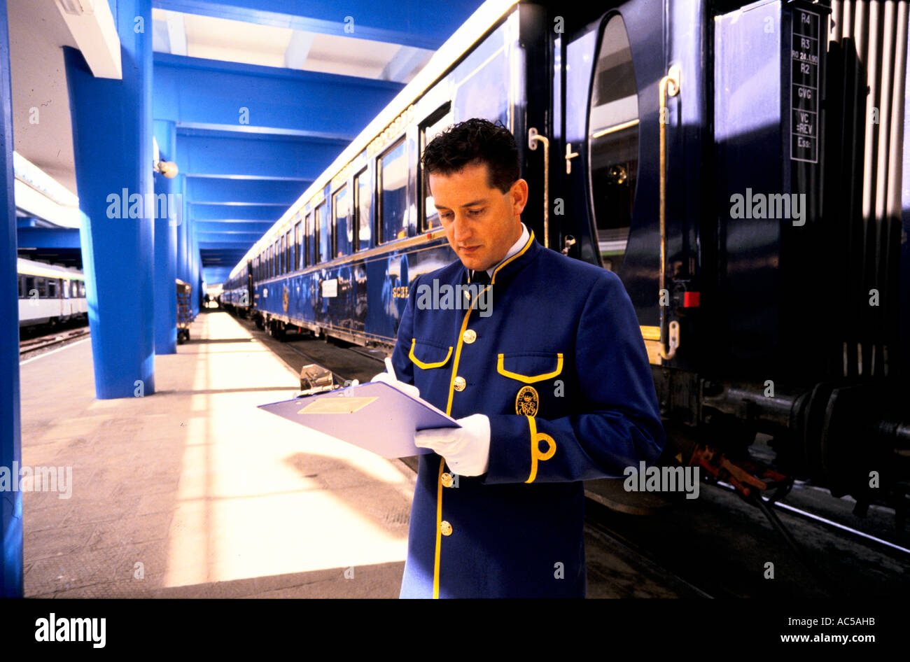 Waiter Livery High Resolution Stock Photography and Images - Alamy