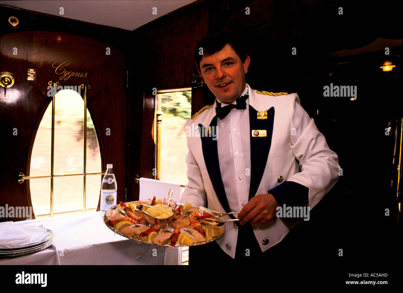 Waiter livery hi-res stock photography and images - Alamy