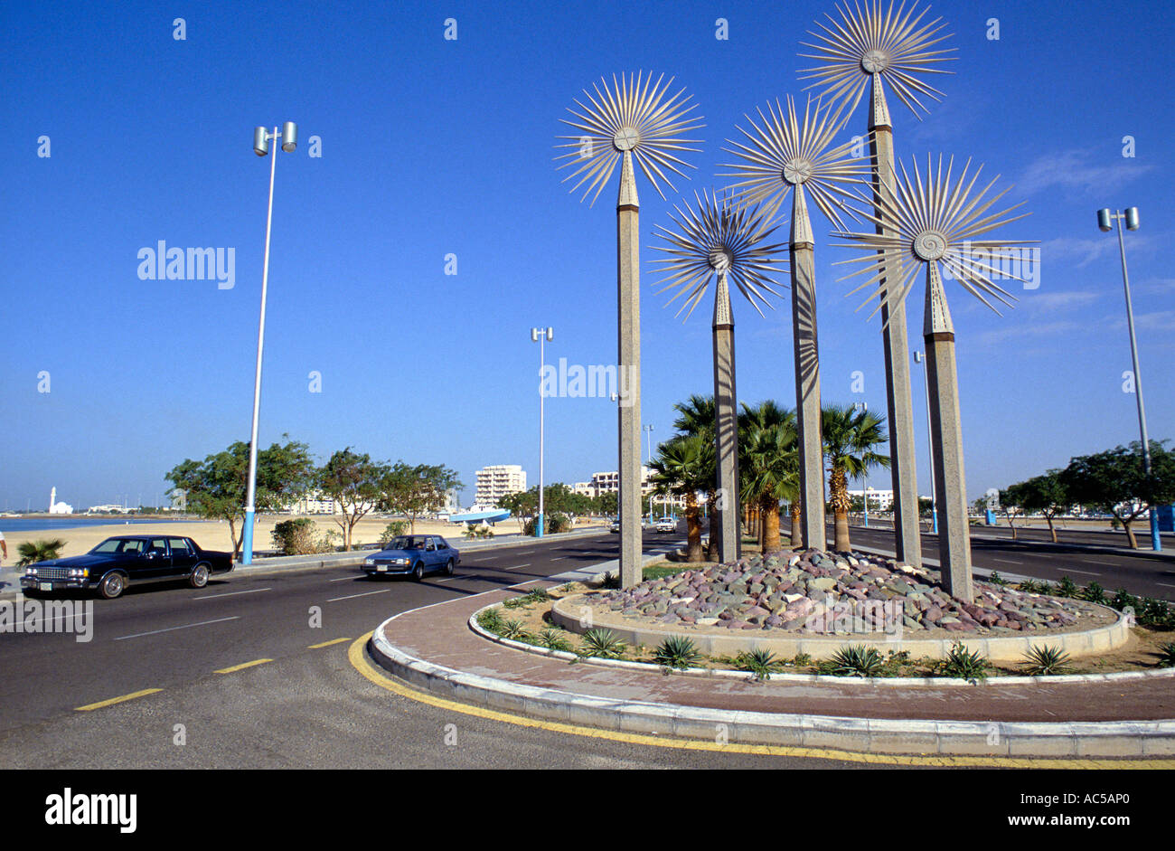 Saudi arabia jeddah roundabout and art hi-res stock photography and ...
