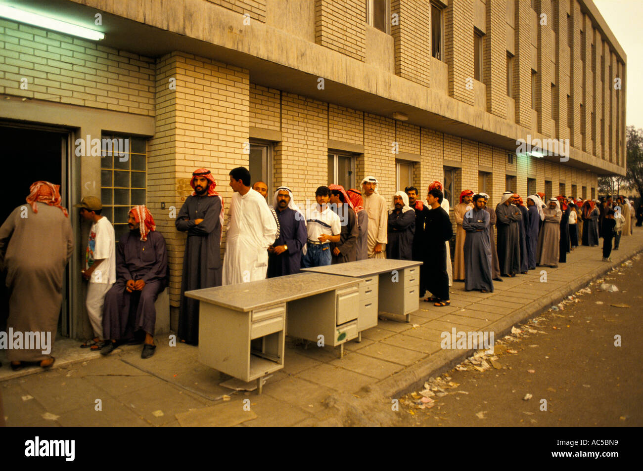 Kuwait 1990 War High Resolution Stock Photography and Images - Alamy