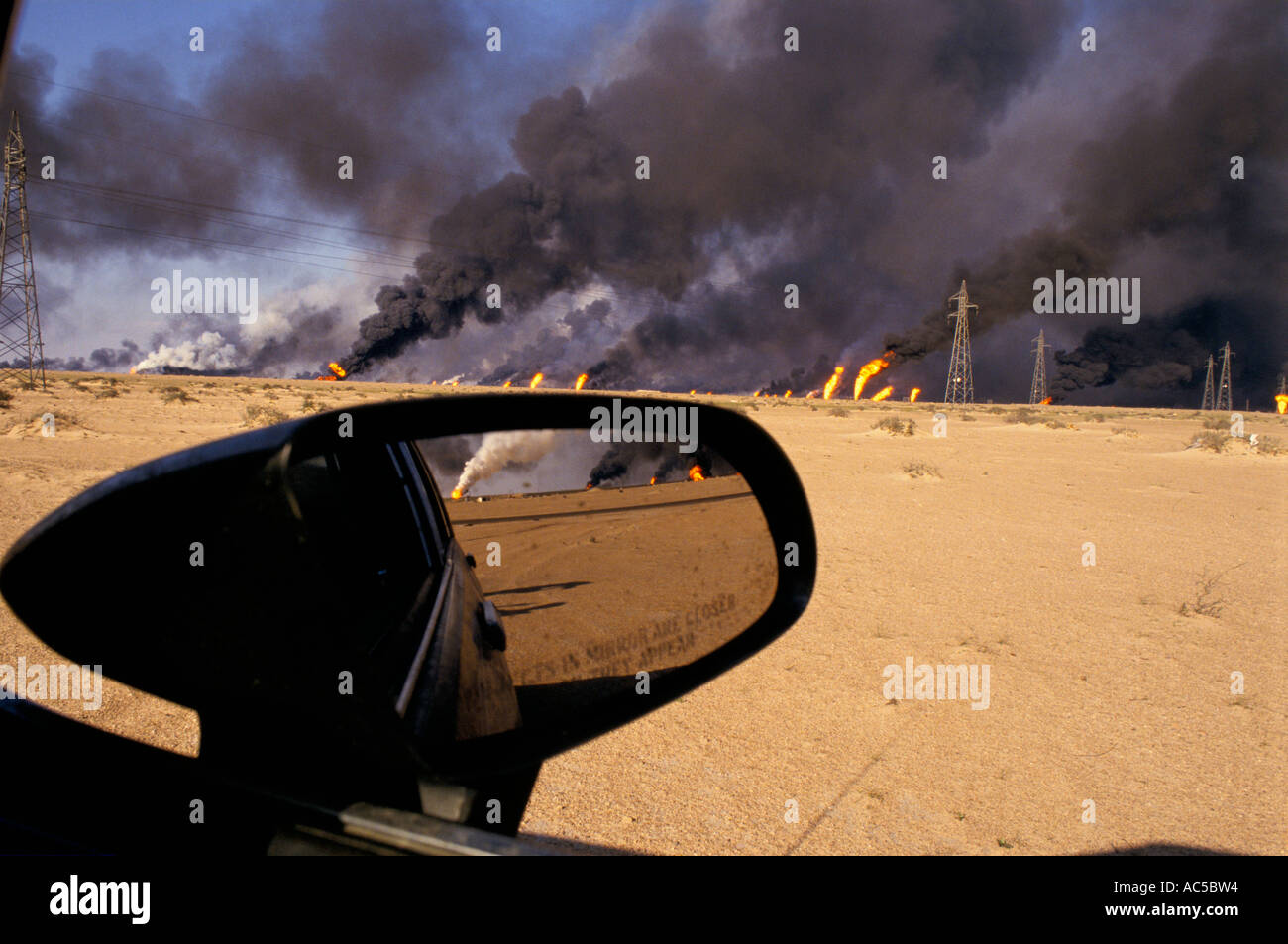 Burning Oil Fields Kuwait High Resolution Stock Photography and Images ...