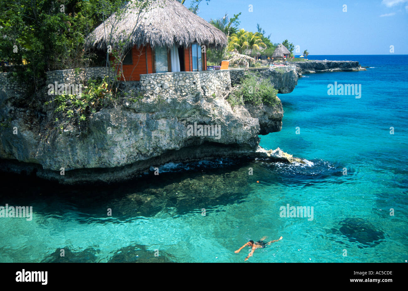 Jamaica house hi-res stock photography and images - Alamy