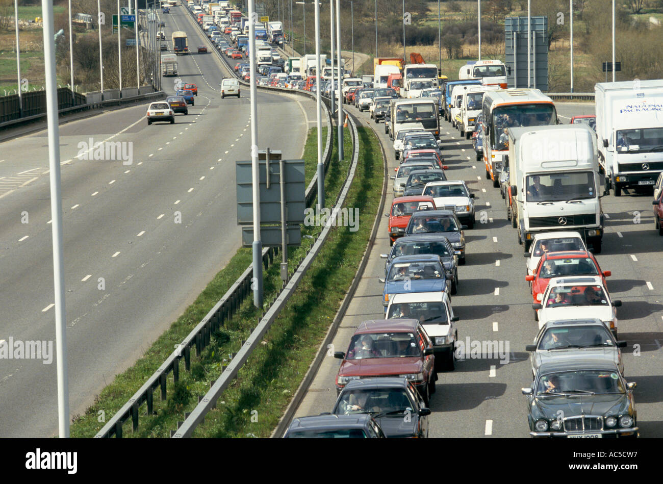 M40 london hi-res stock photography and images - Alamy