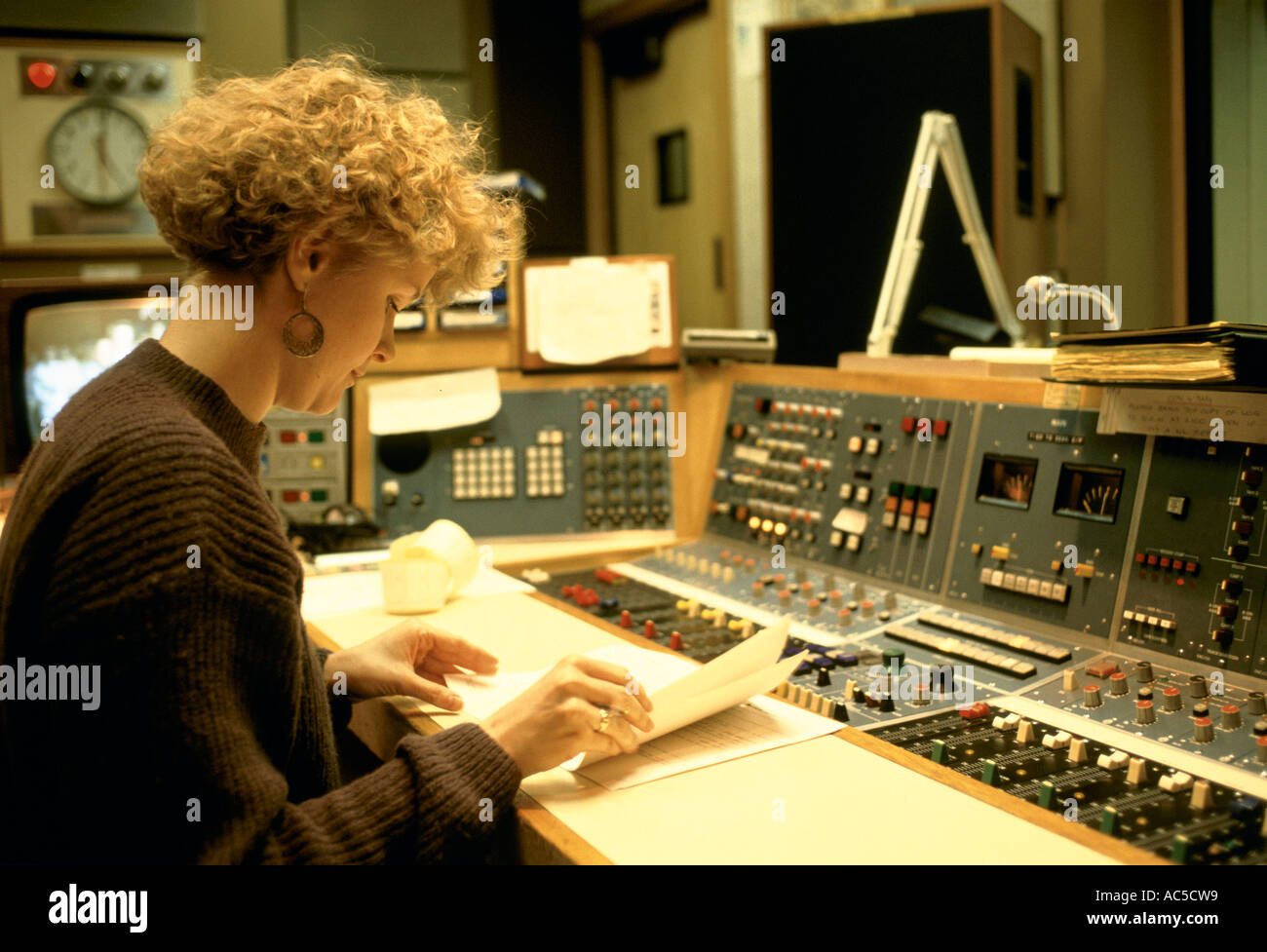Bbc recording studio hi-res stock photography and images - Alamy
