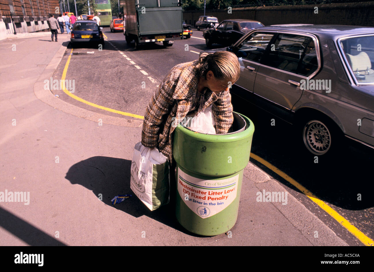 Homeless Woman Homelessness Female Stock Photos & Homeless Woman ...