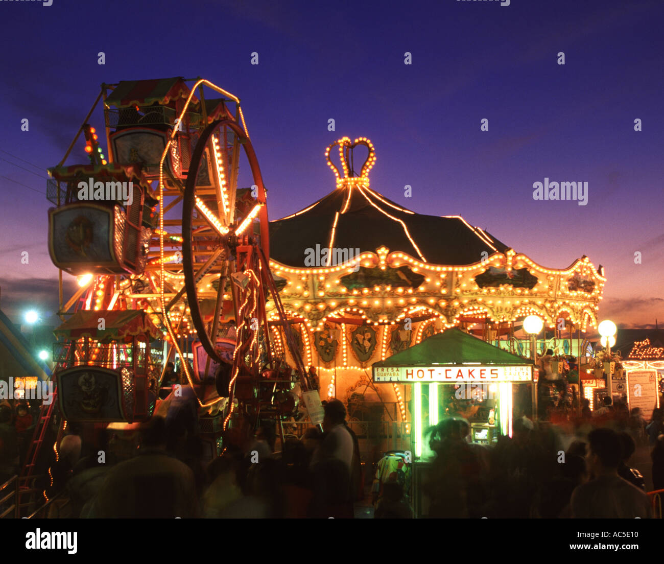 FAIRGROUND FAIR ENJOYMENT FULL RIDE THRILL CHILDREN MOTION ride fast ...