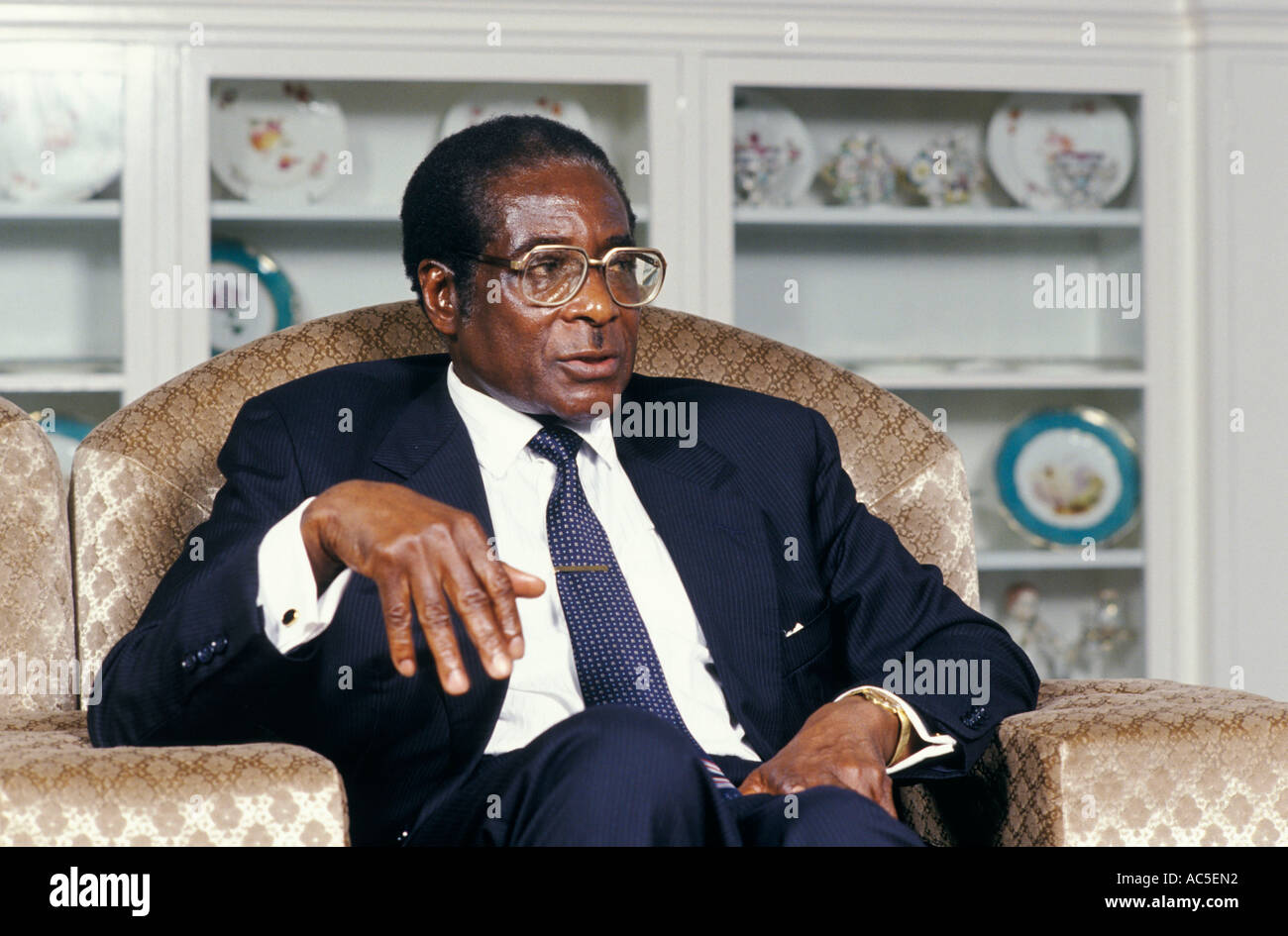 The african president hi-res stock photography and images - Alamy