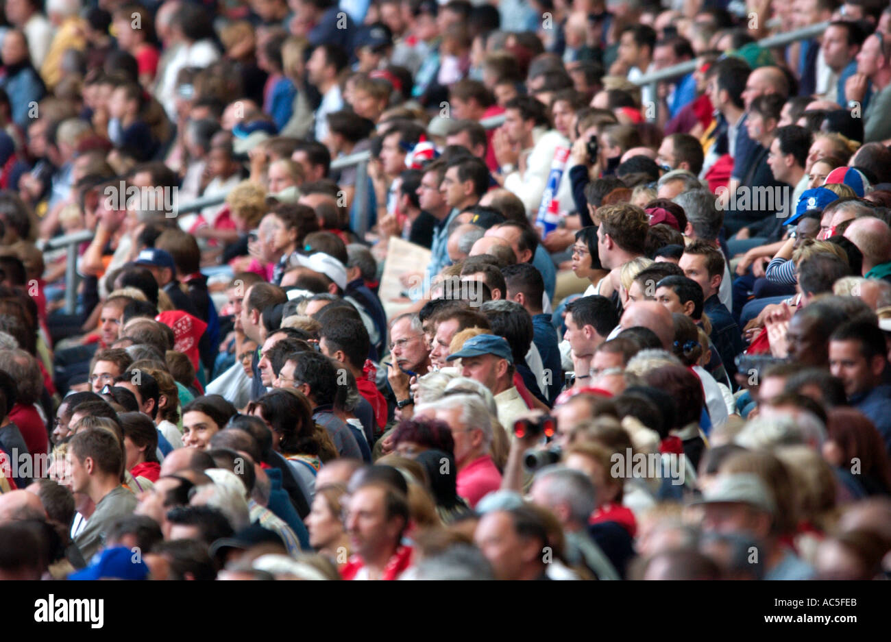 BIRDSEYE VIEW OF CROWD OF SPECTATORS Stock Photo - Alamy