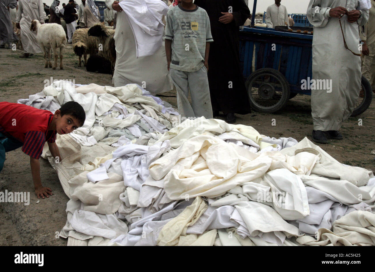 Basra iraq market hi-res stock photography and images - Alamy
