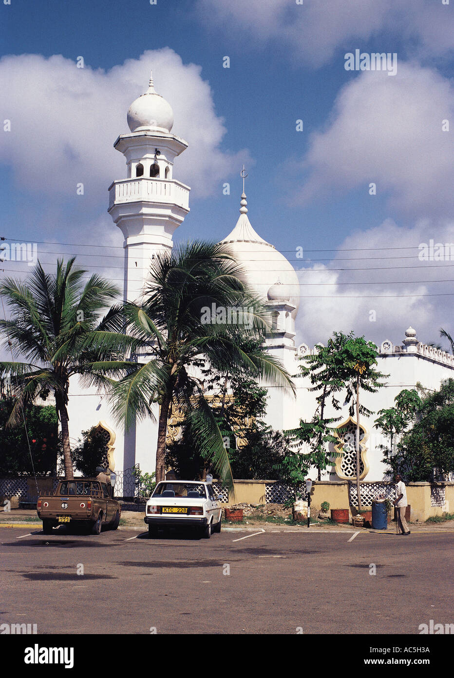 Mosque in Mombasa Kenya East Africa Stock Photo - Alamy